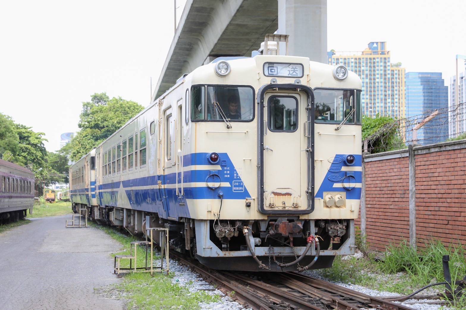 ทดสอบผ่านฉลุย รถไฟน้องใหม่ KIHA40-48 เตรียมเปิดวิ่งฉิวปลายปี - The Facts ข่าวจริง